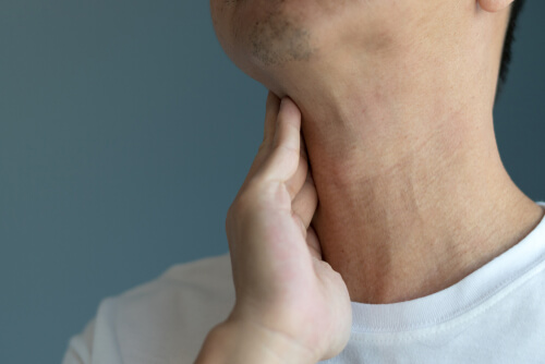 Do Bone Spurs in Neck Cause Facial Swelling? | Premier Ortho